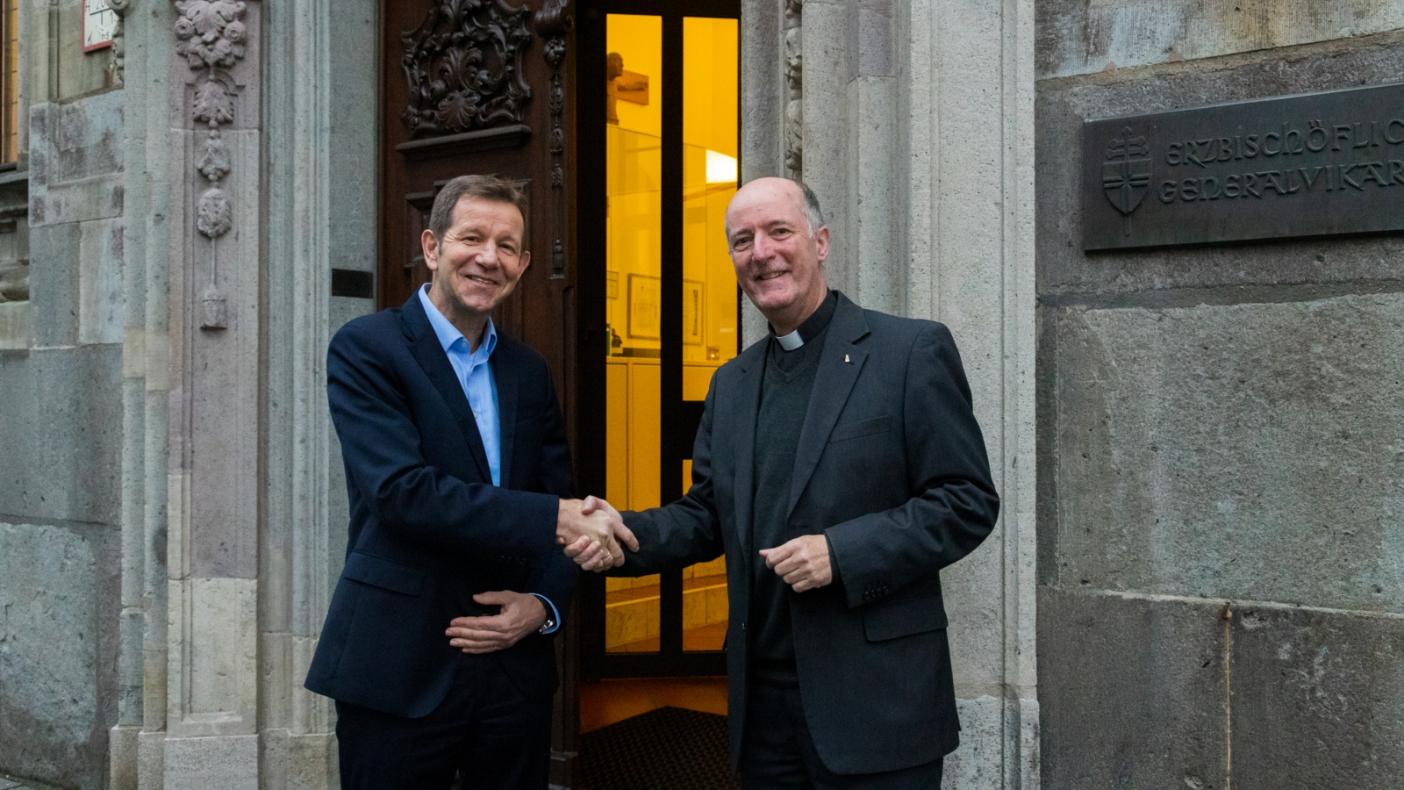 Amtsleiter Frank Hüppelshäuser nimmt Dienst im Erzbischöflichen ...