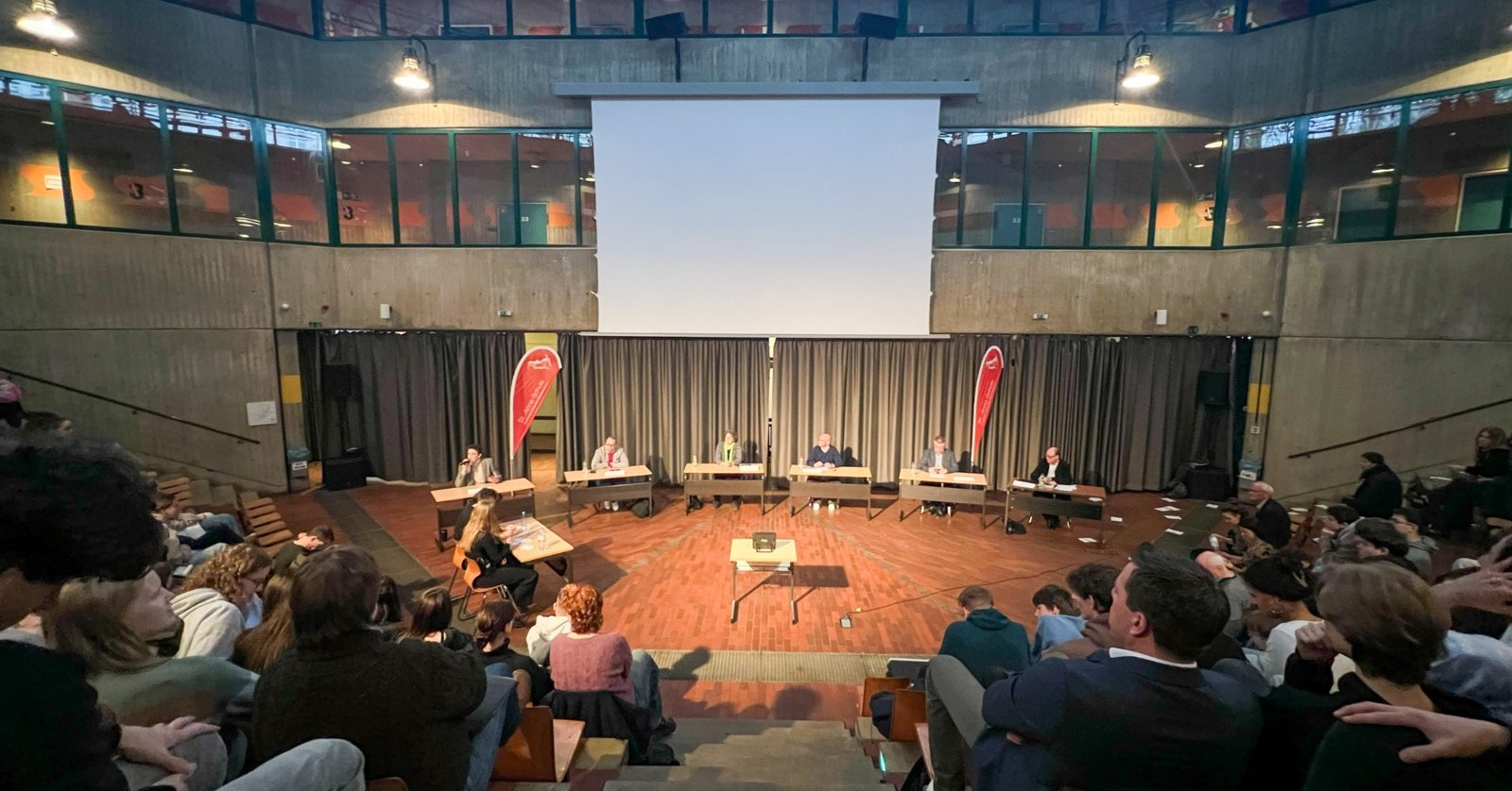 St.-Anna-Schule veranstaltet Podiumsdiskussion