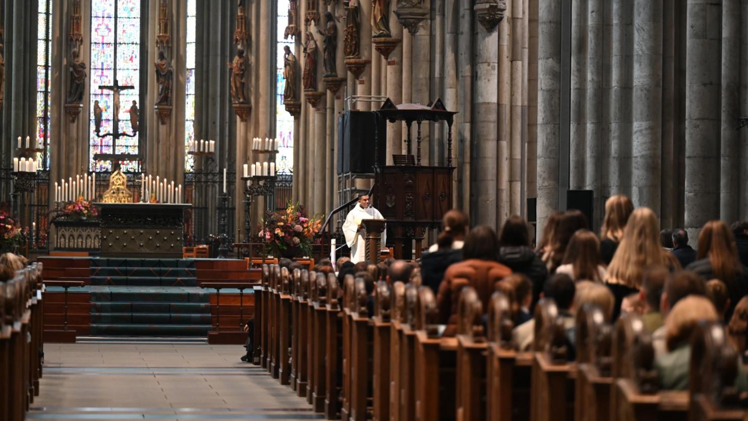 Erzbischöfliche Schulen nehmen an der Dreikönigswallfahrt 2025 teil