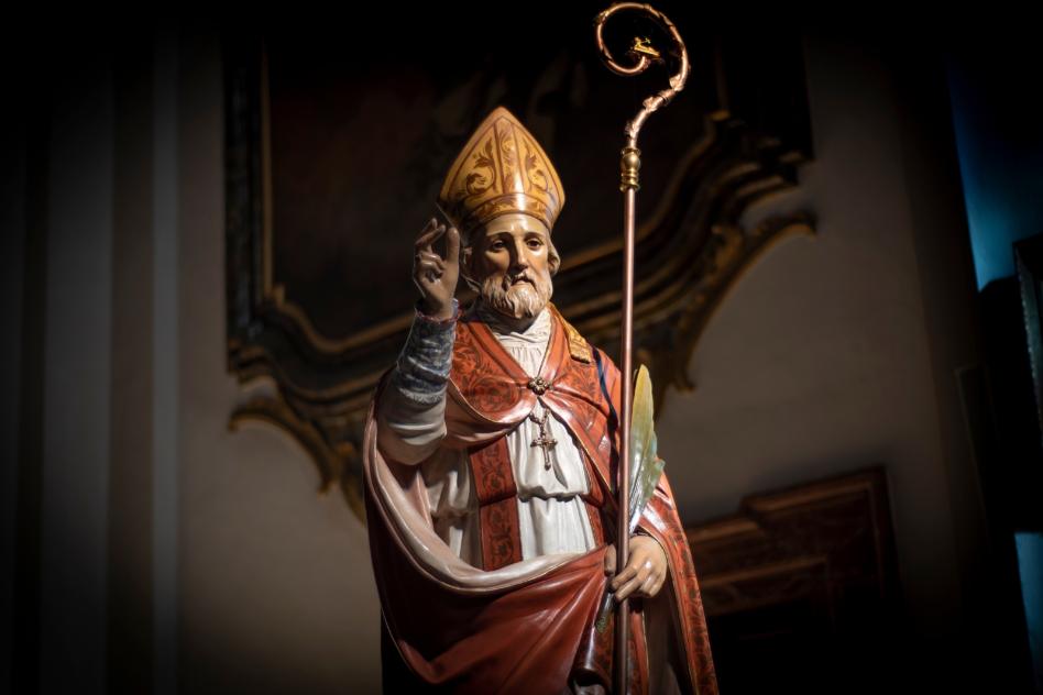 Der heilige Stephanus: Diakon und erster Märtyrer der Kirche